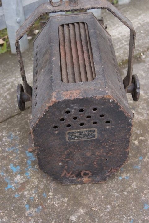 Rectangular Strand stage light