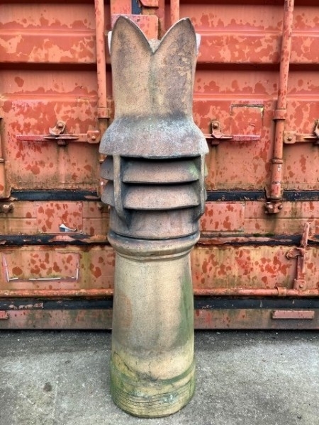 Large crown vented chimney pot